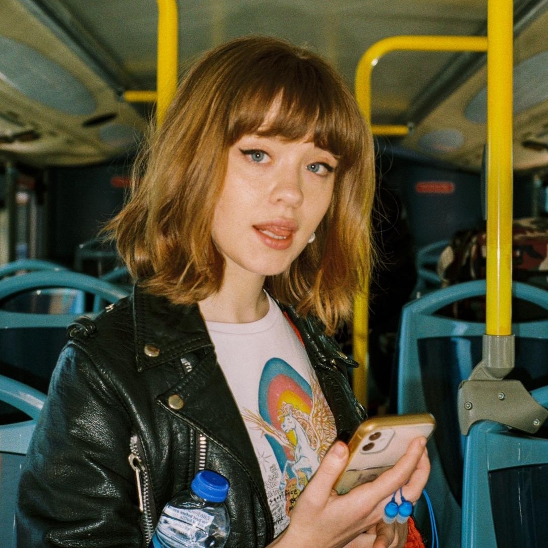 Maisie Peters Shares Passionate New Single "Volcano" • Music Daily