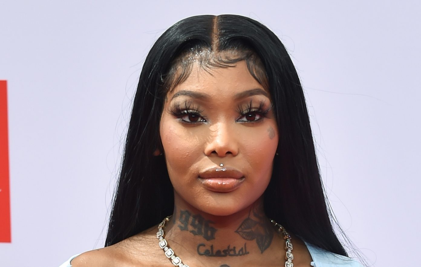 Summer Walker Making Hits “For A Reason” - Music Daily