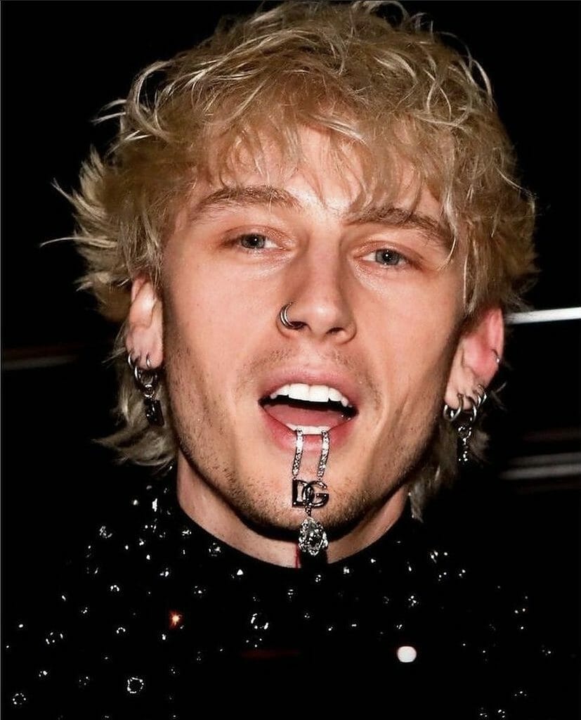 Machine Gun Kelly And WILLOW Team Up On "emo girl" • Music Daily