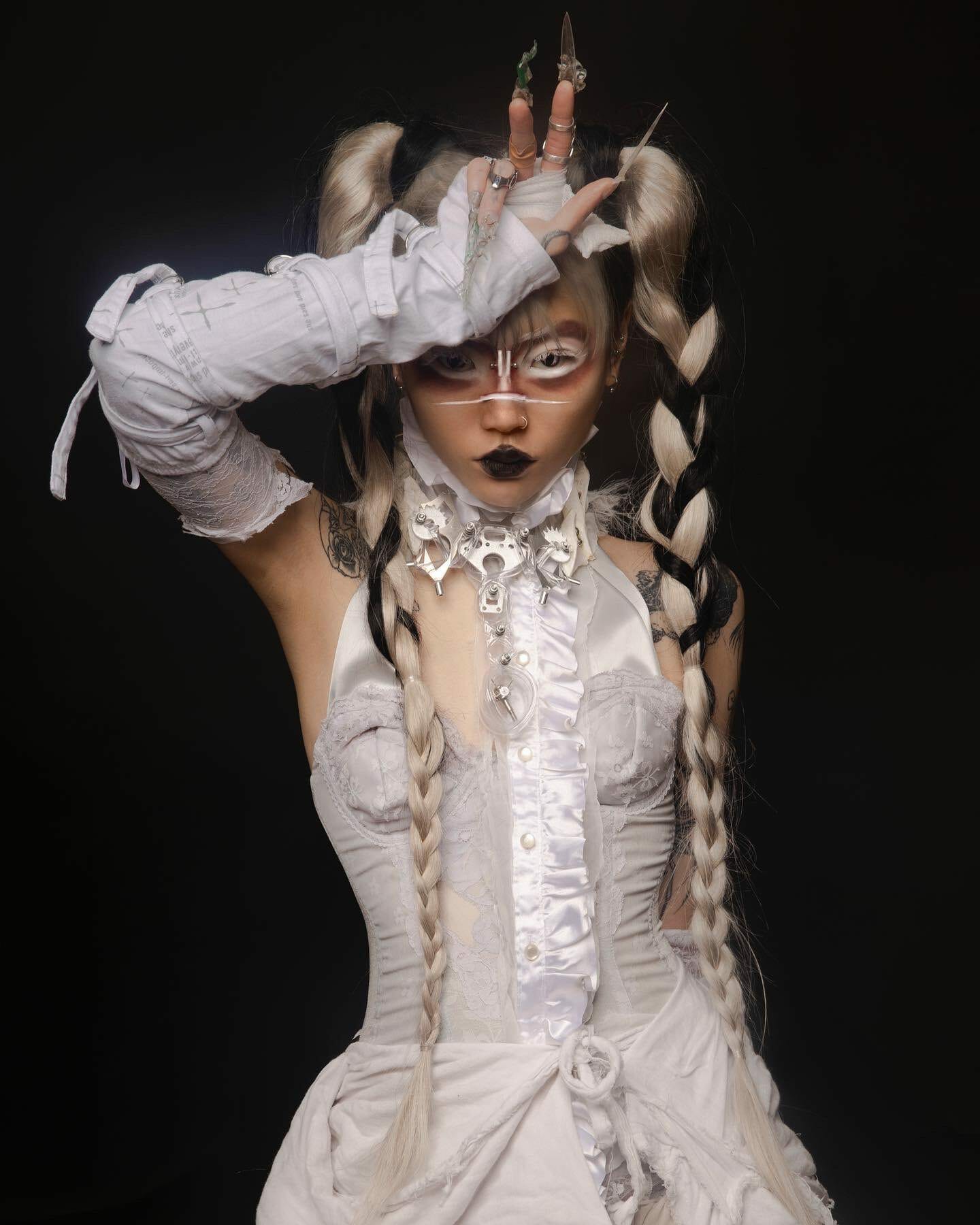 yeule Reveals an Honest Look at Pain with "Glitch Princess" • Music Daily