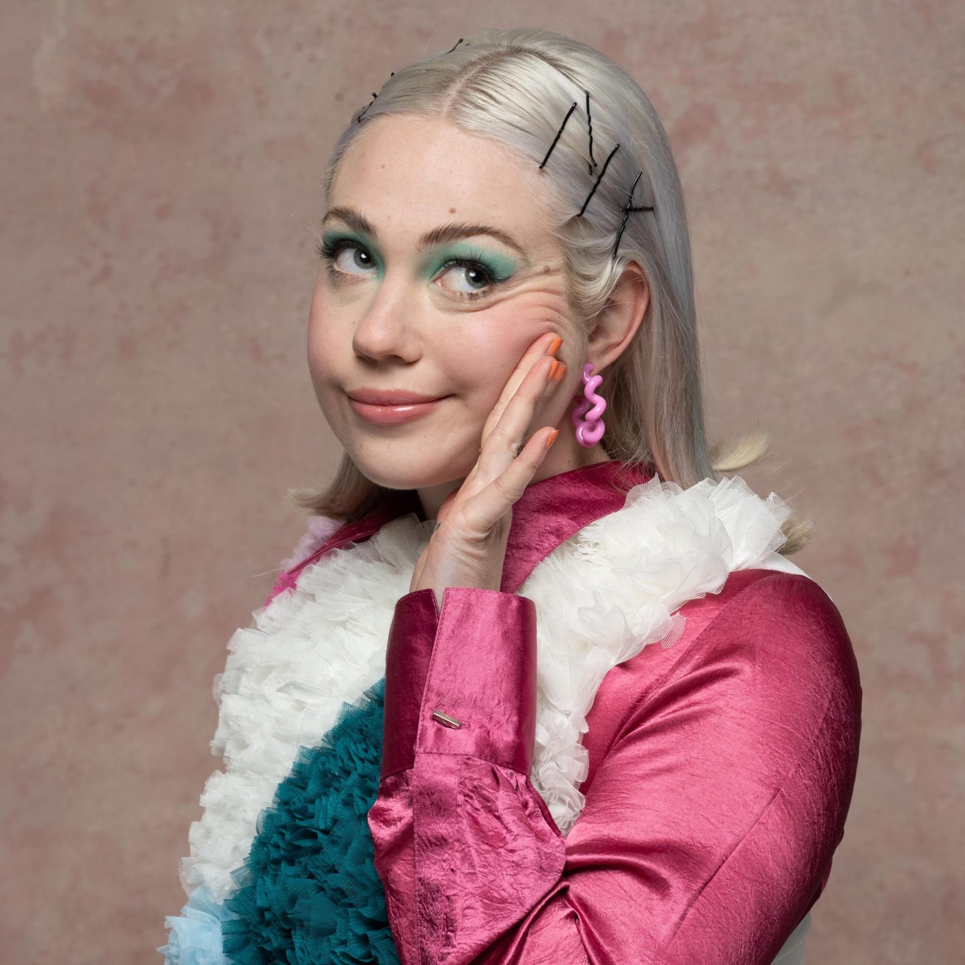 Lauran Hibberd is Back With "Still Running (5K)" • Music Daily