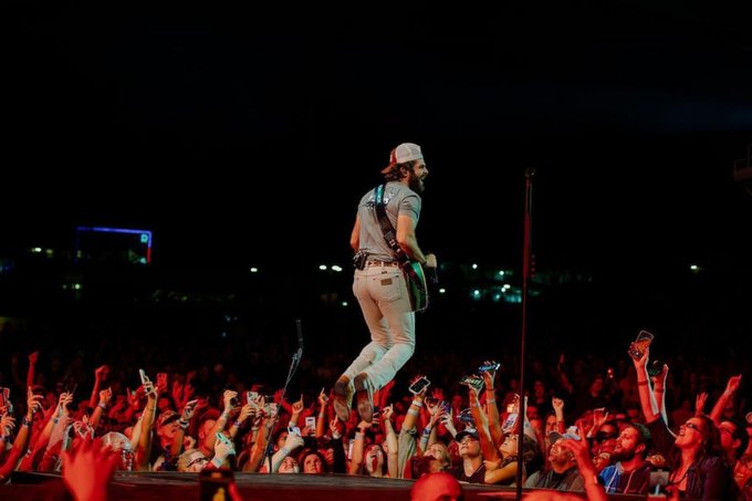 Thomas Rhett Performs Concert for SiriusXM and Pandora • Music Daily