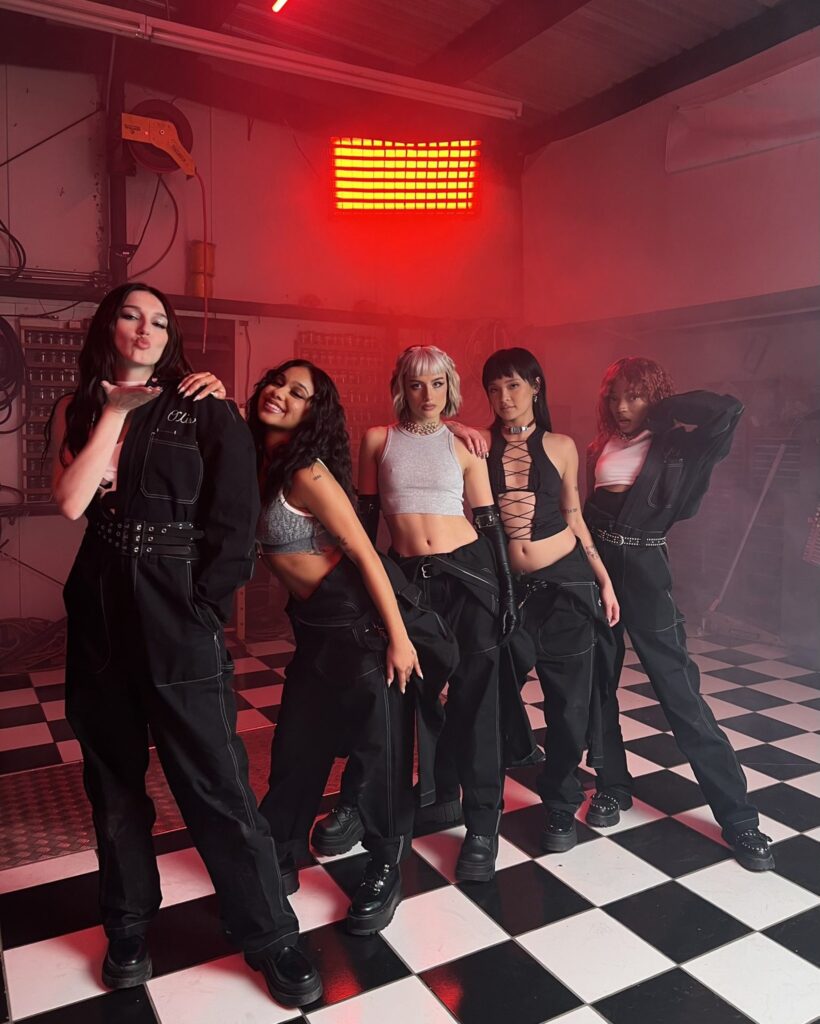 Boys World Return With "Mantrum" • Music Daily