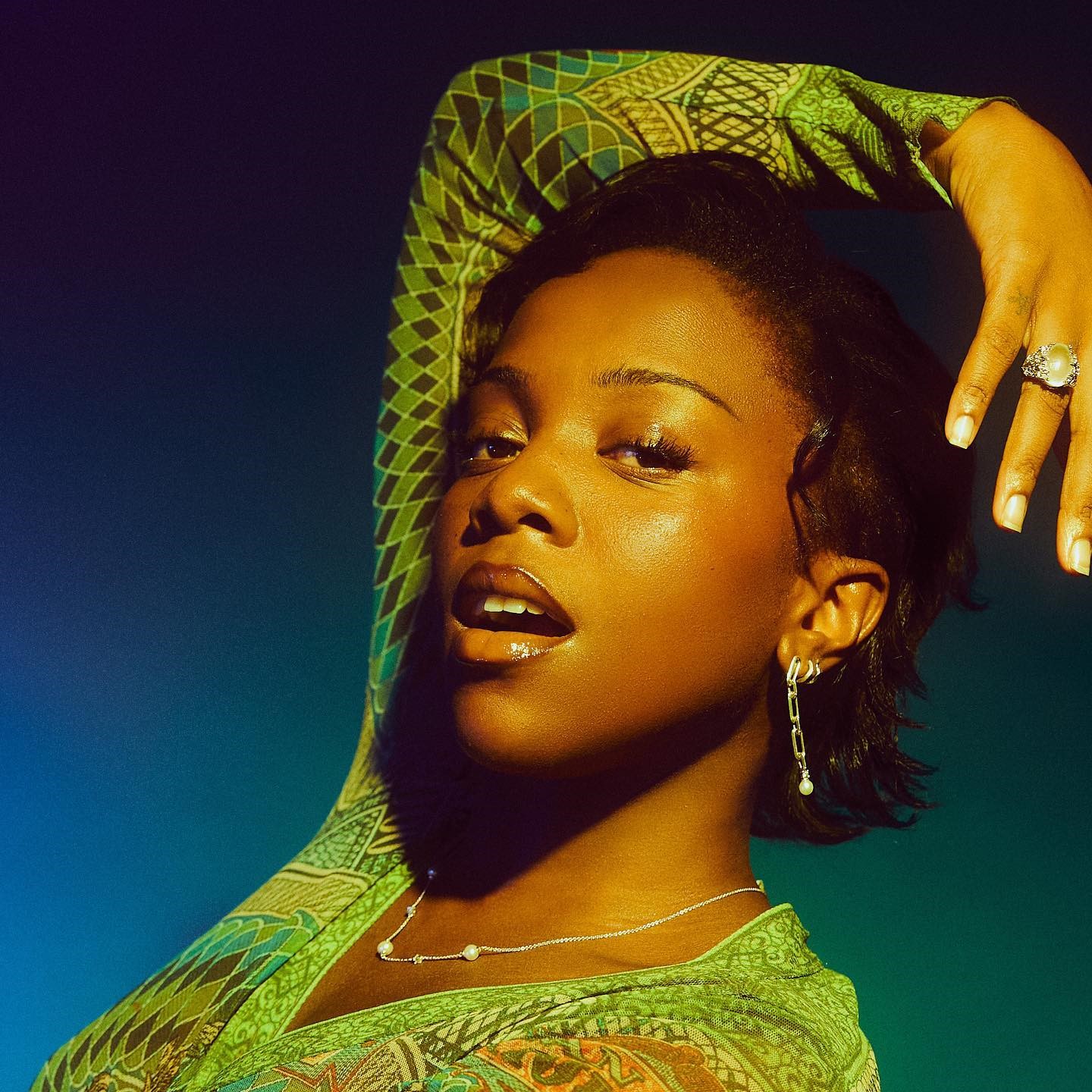 Rachel Chinouriri Shares Painfully Honest "Maybe I'm Lonely" • Music Daily